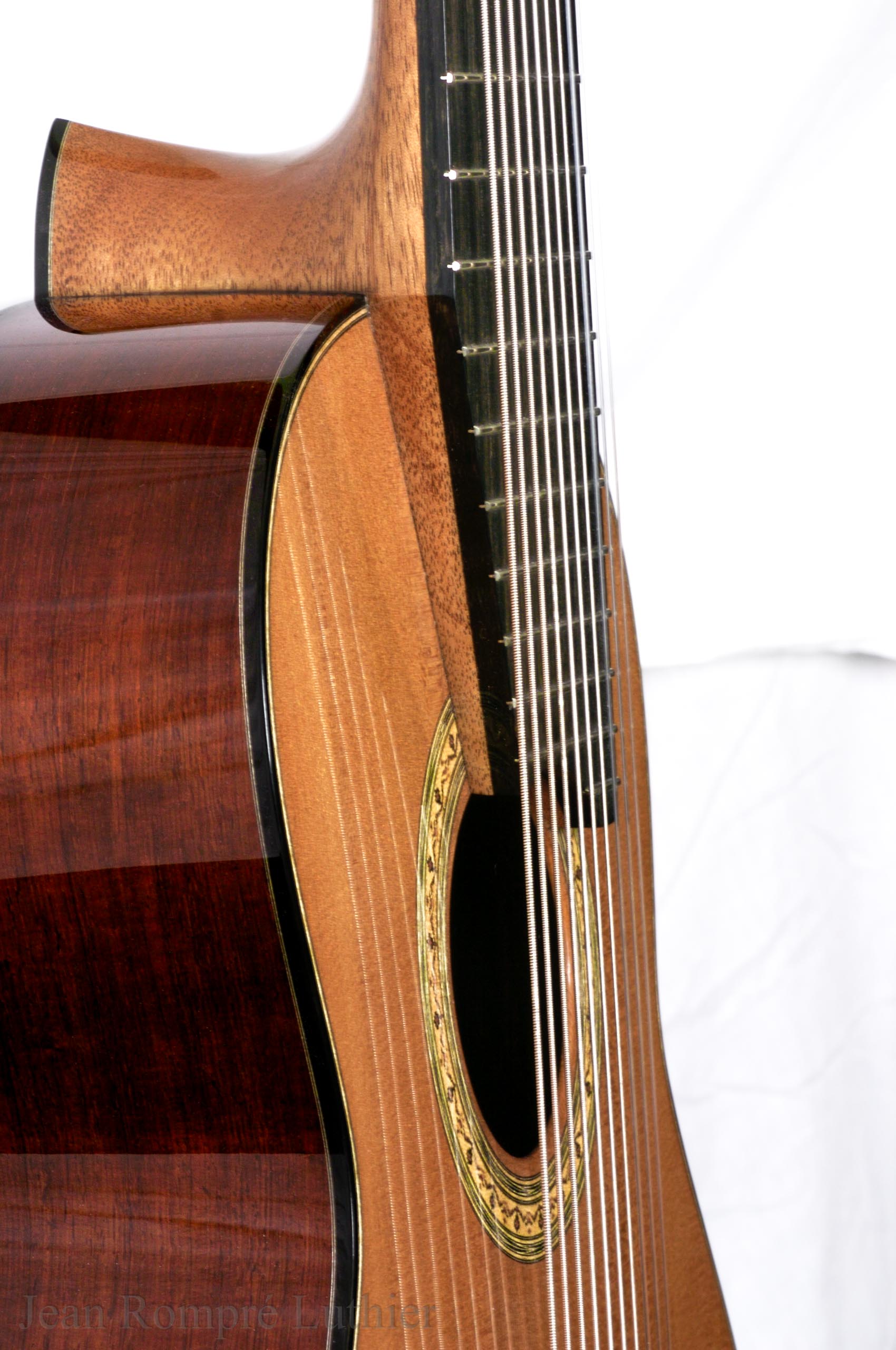 À 10 Cordes / 10 Strings Guitar - Jean Rompré Luthier